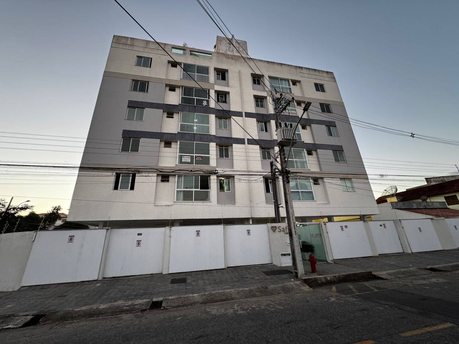 Edifício Residencial Safira - 1427